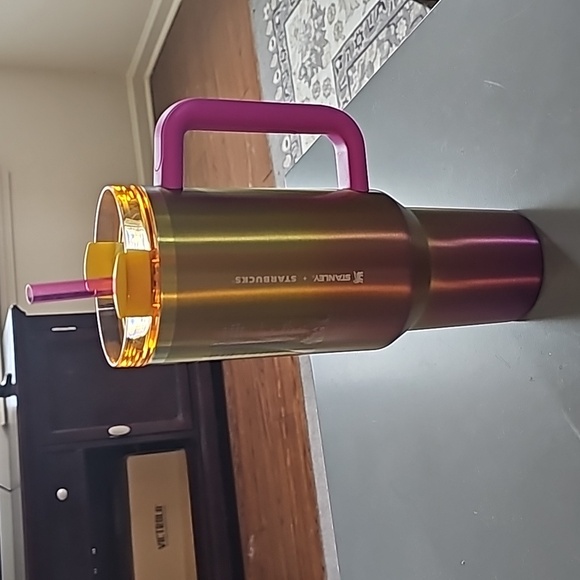 Stanley | Kitchen | New Stanley X Starbucks Summer Gradient 4 Oz ...